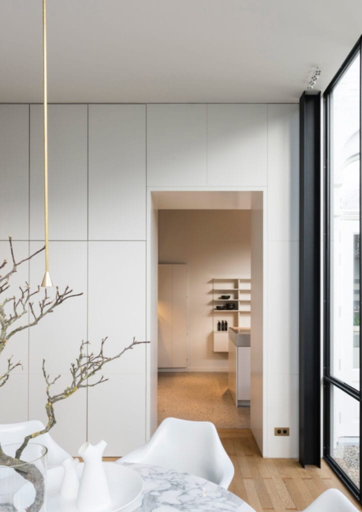 Austere Soltaire - Plug Lighting