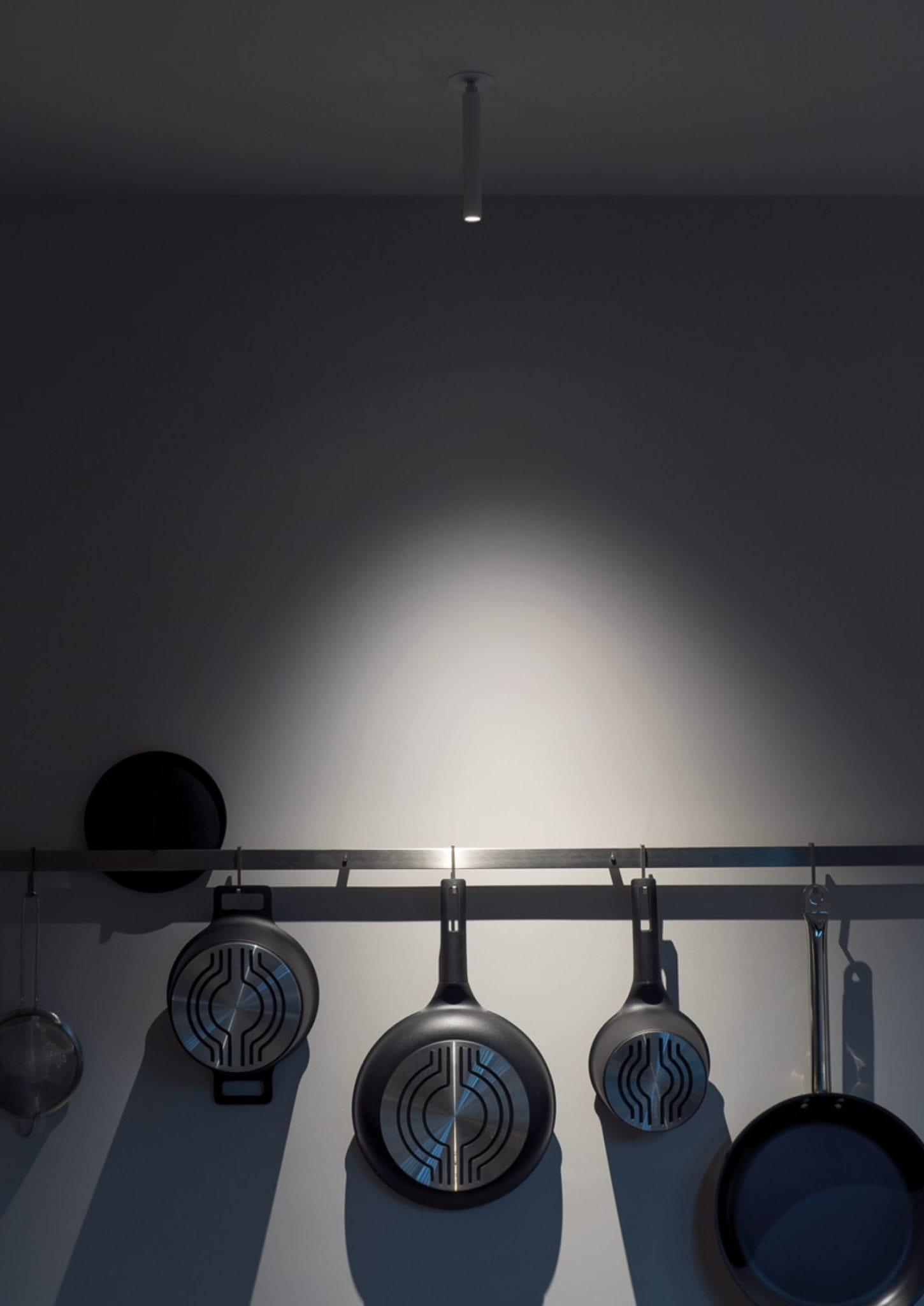 Mira R - Plug Lighting