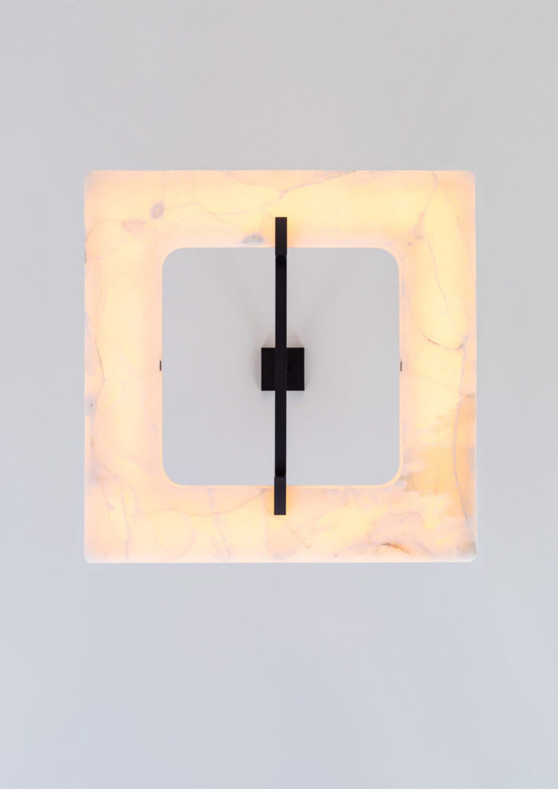 Embrun L - Plug Lighting